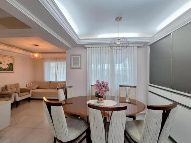 Excelente Sobrado semi mobiliado em condominio com 3 unidades, localizado no bairro Guira