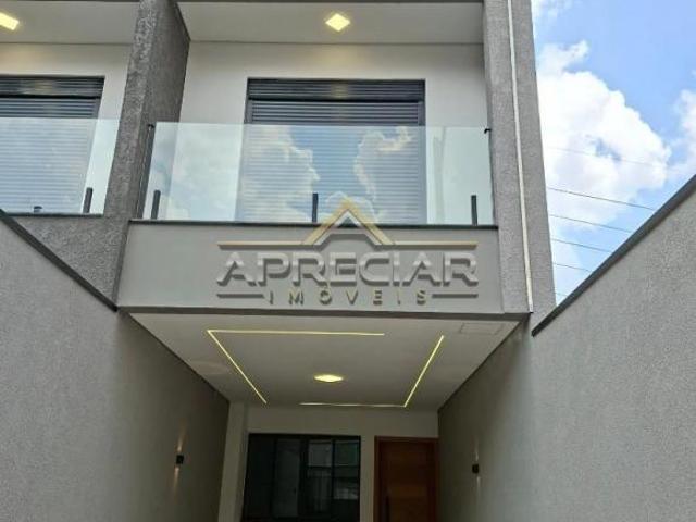 Excelente sobrados em região privilegiada com fácil acesso ao comércio, padarias, bancos, escolas e