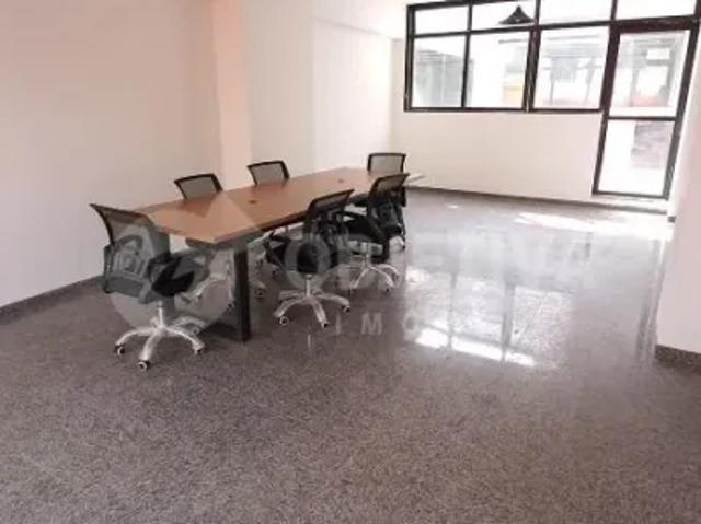 Excelente sala comercial de alto padrão disponível para aluguel no centro em Uberlândia
