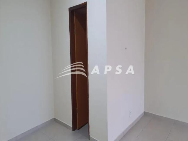 Excelente sala comercial localizada na estrada dos bandeirantes taquara. Com 41m² o espaço também