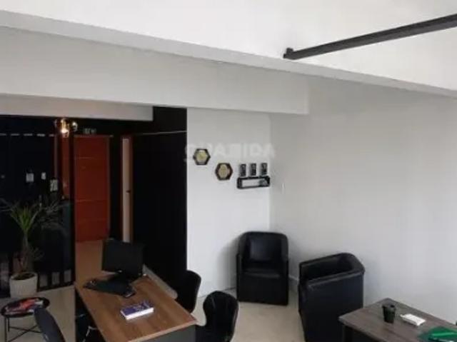 Excelente sala comercial no Centro Histórico!