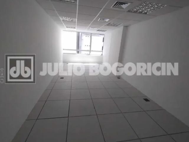 Excelente Sala Comercial para Venda no Centro