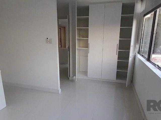 Excelente Sala Mobiliada na Wenceslau Escobar enfrente ao Paseo