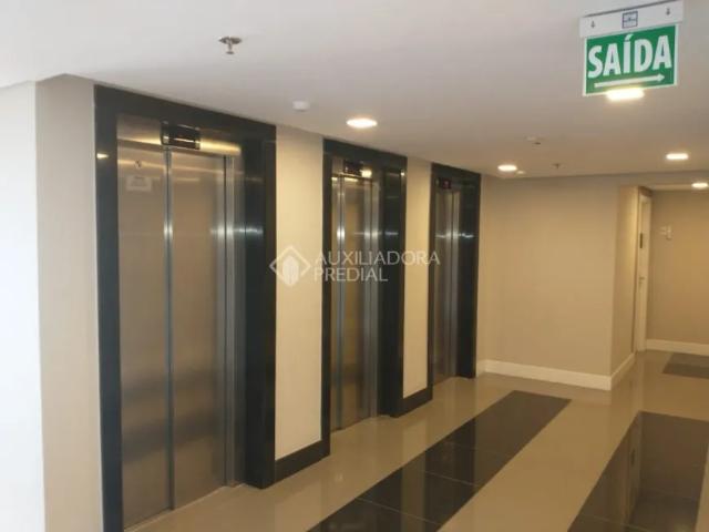 Excelente sala/conjunto no Comercial ICON