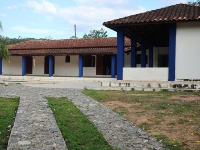 EXCELENTE SÍTIO COM NASCENTE, LAGOS E PISCINA COD: 4996 F: 11 97302 9229 CESAR