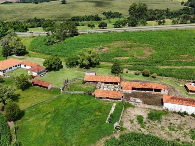 EXCELENTE SÍTIO A VENDA EM ITAPETININGA SP* ? Área Total: 12,7 Alqueires ou 30,74 Hectares Ap