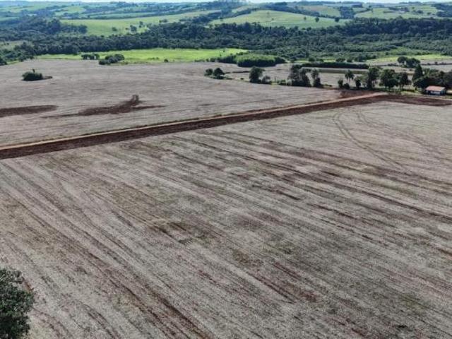 EXCELENTE SÍTIO A VENDA EM ITAPETININGA SP* ? Área Total: 25 Alqueires ou 61 Hectares Em Plant