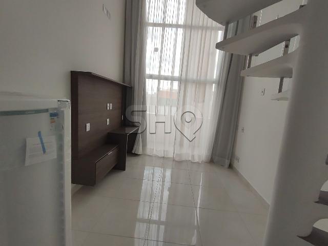 EXCELENTE STUDIO NA POMPEIA