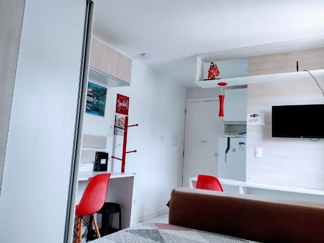 Excelente Studio totalmente mobiliado no bairro alto da Glória