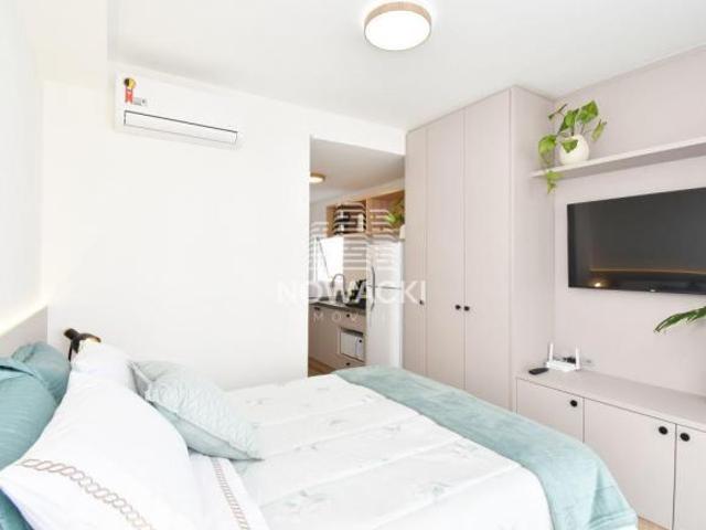 EXCELENTE STUDIO 100% MOBILIADO EM ÓTIMA LOCALIZAÇÃO!