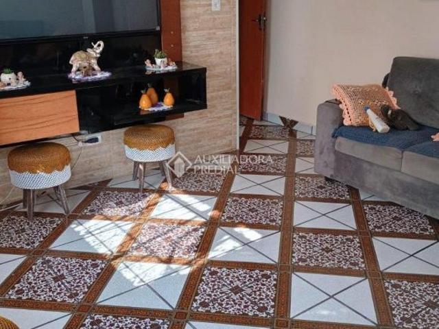 Excelente para Renda no Bairro Orquídeas: Casa Principal + 2 Unidades Independentes
