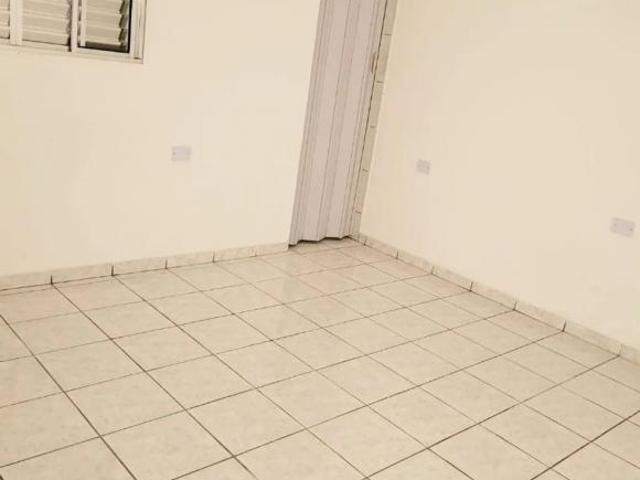 EXCELENTE PARA RENDA SENDO 4 CASAS COM ÓTIMA LOCALIZAÇÃO