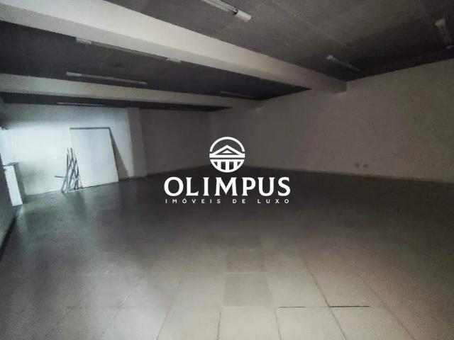 Excelente prédio comercial com área de 900m² no bairro Brasil