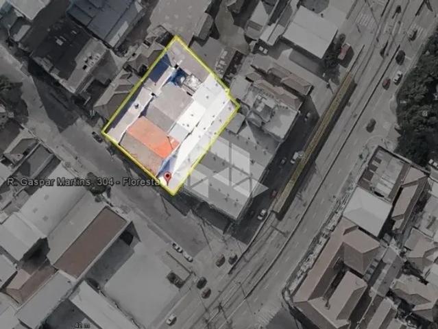 Excelente Prédio comercial fracionado. Pois são 5 Prédios lado a lado, próximo ao Hospital Moinhos