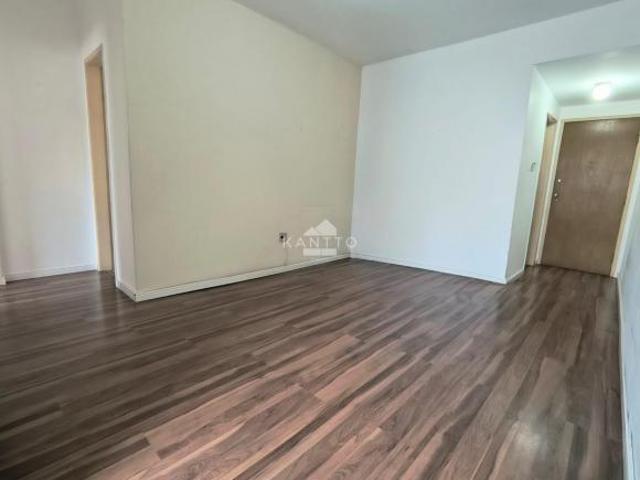 EXCELENTE QUARTO E SALA