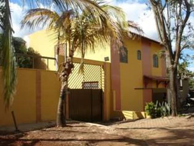 Excelente Rancho na beira do Rio Grande com piscina, cerveja e muito peixes