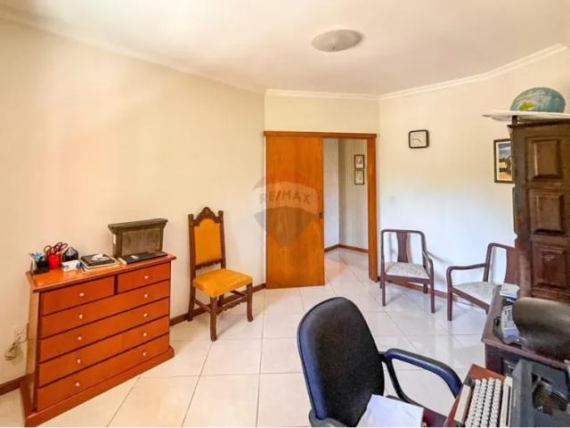 Casa de Alto Padrão com 6 Dormitórios, Piscina, Sauna e Sótão Multifuncional – Moinhos de Vento | Ca