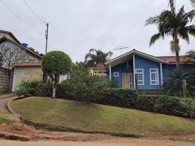 Excelente residência DE 280 m² e 03 dormitórios Tarumã Viamão