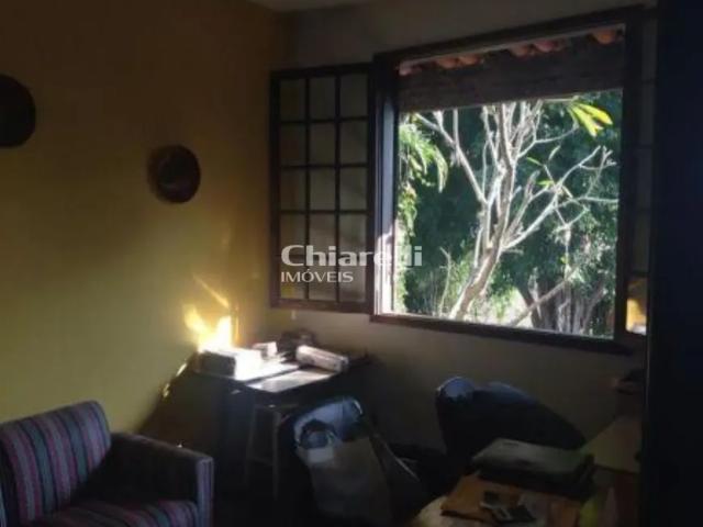 Excelente Residência em terreno com 760 m2!
