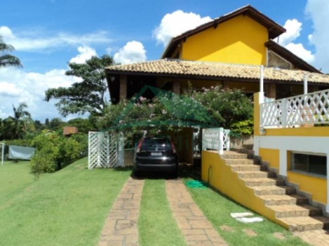 Excelente Residência em Condomínio Fechado