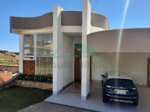 Excelente Residência em Condomínio Fechado de Valinhos