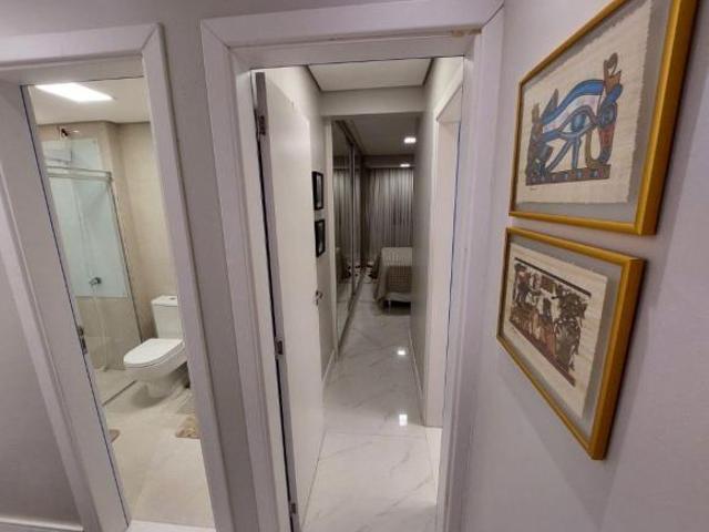 Excelente, todo reformado com projeto desenvolvido por arquiteto, três quartos, um suíte