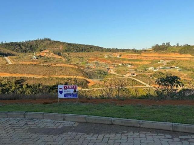 Excelente Terreno à Venda no Condomínio Club Ecoville III – 362m² Declive Próximo ao Salvaterra C