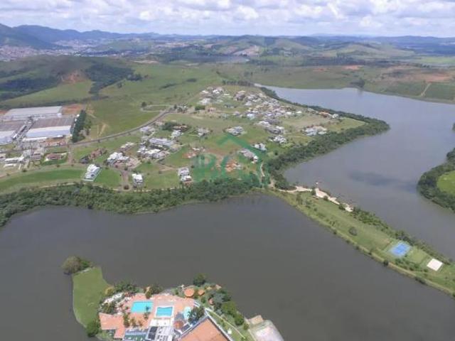 Excelente terreno á venda de 785,63 m² no Residencial Campo da Cachoeira em Poços de Caldas MG