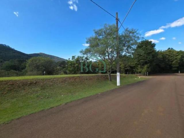 Excelente terreno á venda Residencial Campo da Cachoeira em Poços de Caldas MG