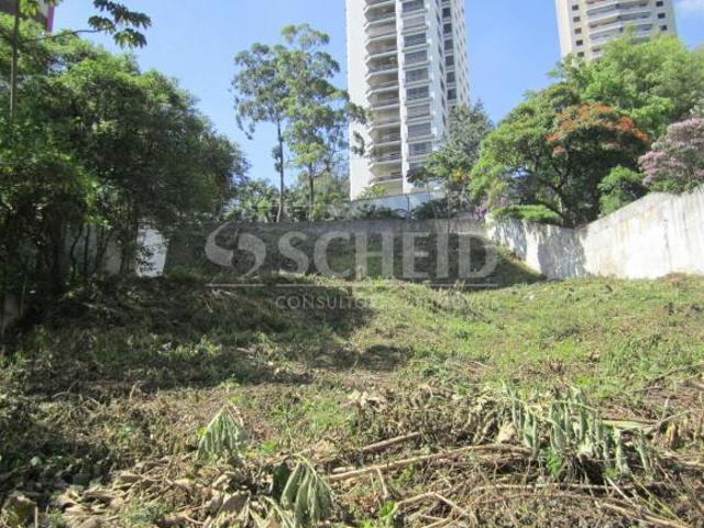 EXCELENTE TERRENO: ÁREA DO TERRENO: 4931 2442 + 2489