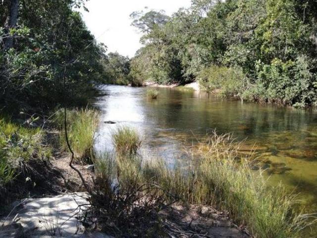 EXCELENTE TERRENO BEIRA RIO NA CHAPADA DOS VEADEIROS