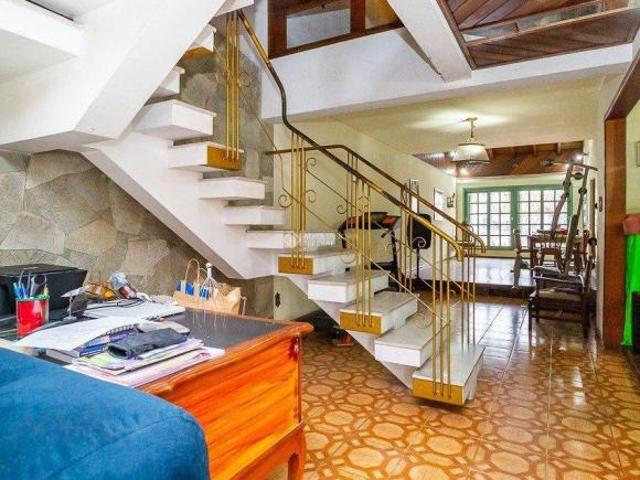 Excelente terreno com 2 casas individuais no bairro Medianeira