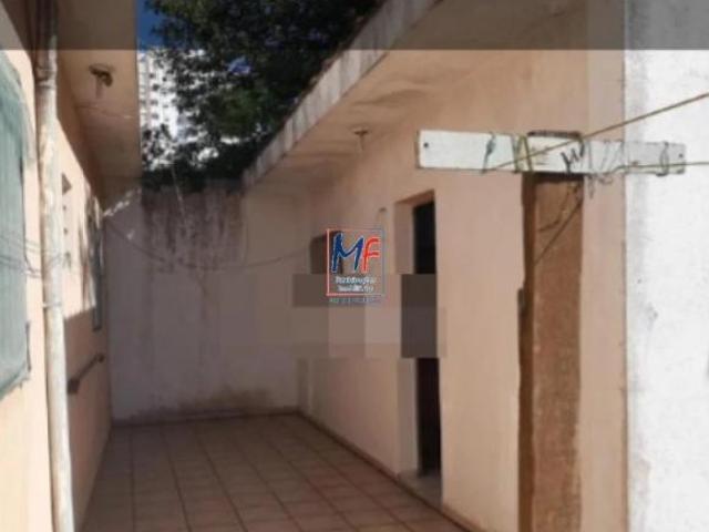 Excelente terreno com 400 m2, bairro Paraíso, 240 m² a.c, com 2 casas, mais 1 edícula, area