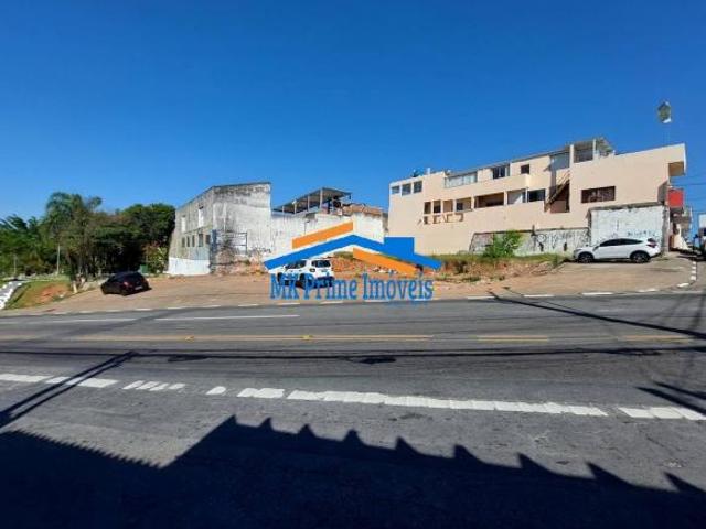 Excelente Terreno Com. 636 mts² Esquina com Ótima Localização em Avenida