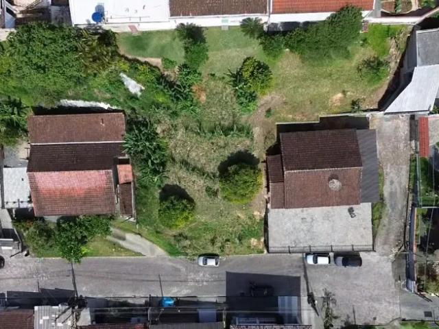 Excelente terreno com mais de 600m² na Velha Central. Confira!