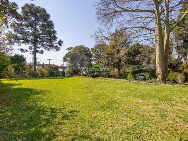 Excelente terreno com potencial construtivo para a