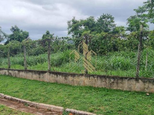 Excelente Terreno de 1000m² à Venda no Condomínio Portal dos Nobres Sua Oportunidade de Investir e