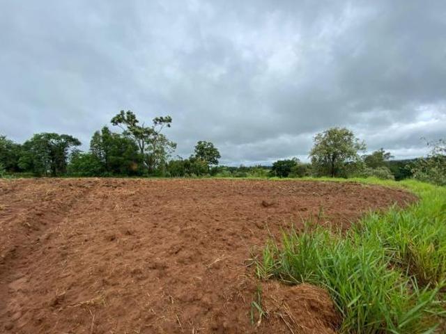 Excelente terreno de 2.000m² em Quadra, ótimo para montar chácara