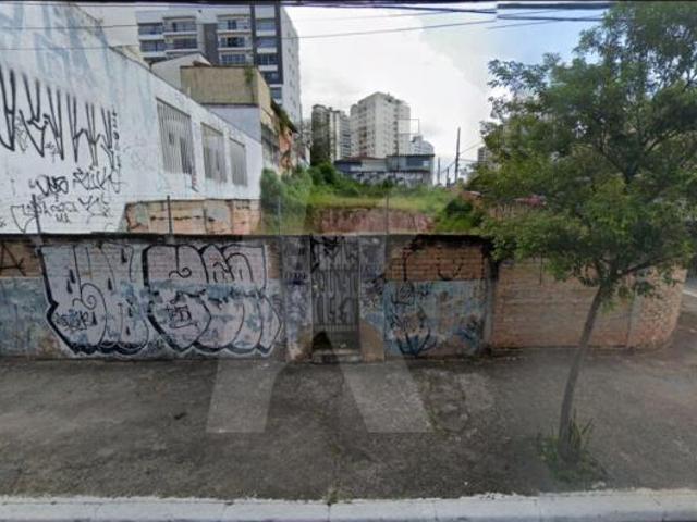 Excelente terreno de esquina na rua Dr. Zuquim