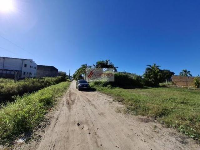 Excelente Terreno de Esquina no Bairro Piçarras com Área Total 660,00 m²