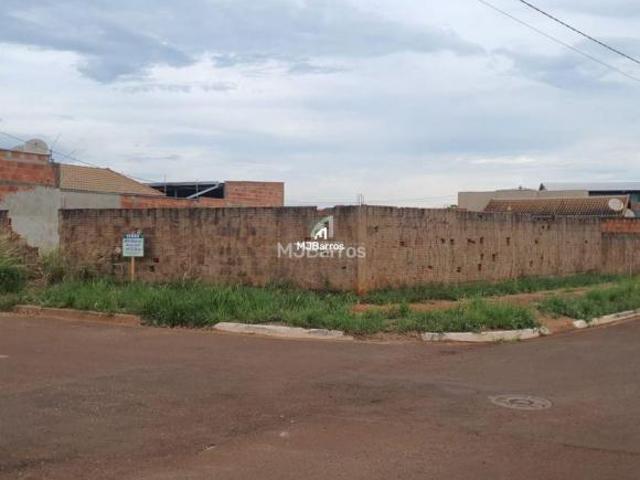 Excelente terreno de esquina à venda no bairro Chácara Cidélis