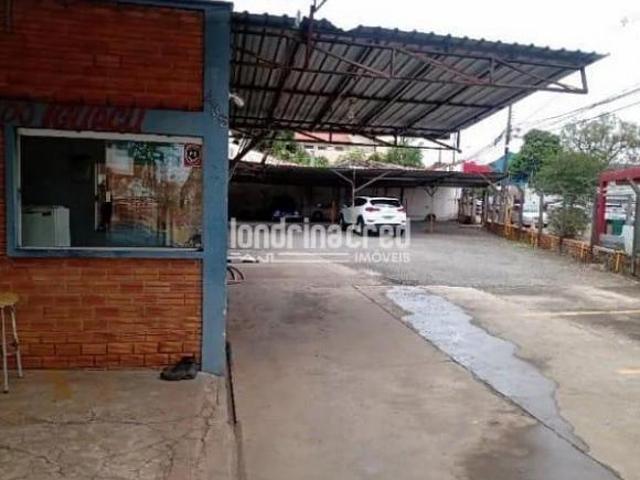 Excelente Terreno de Esquina 936m² em Rua Comercial, Frente à Universidade Ideal para Barracões, Sa