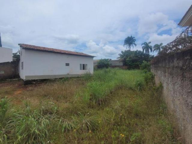 EXCELENTE TERRENO EM CONDOMÍNIO FECHADO E ESTRUTURADO, LOCAL NOBRE