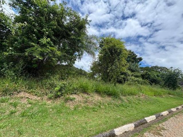 Excelente terreno em condomínio fechado em Jacareí SP