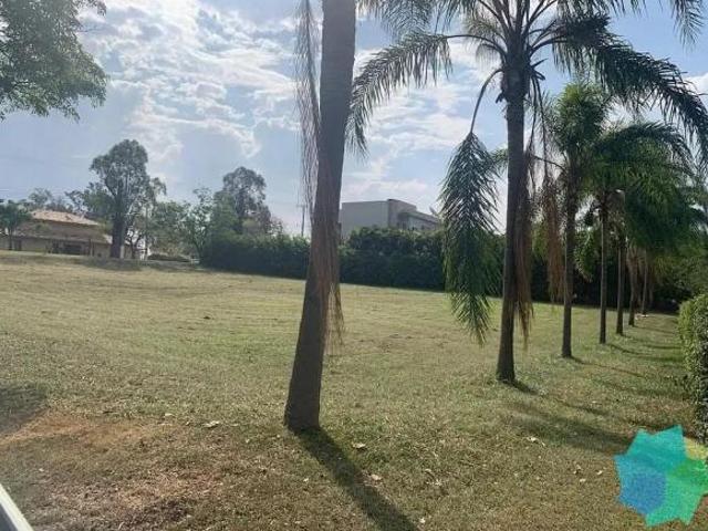 Excelente terreno em condomnio Fechado