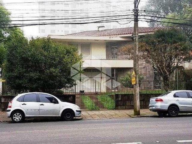 Excelente terreno em localização nobre no bairro de Lourdes em Caxias do Sul com apelo PREDIAL
