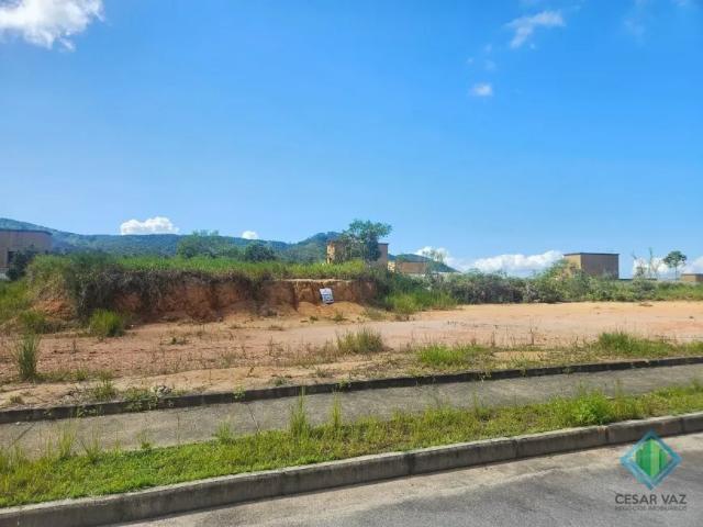 Excelente terreno em loteamento no bairro Três Riachos