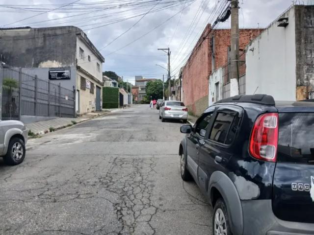 Excelente terreno para galpão ou studio e etc. Bem localizado em uma rua que so tem galpao comercial