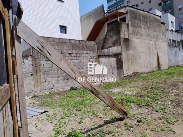 EXCELENTE TERRENO PLANO NO BAIRRO NOBRE DE PRAIA GRANDE COM TODA A INFRAESTRUTURA DE UM BAIRRO COMPL