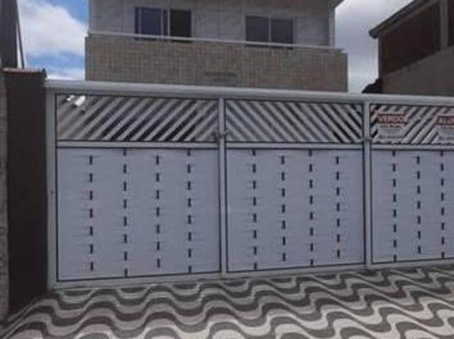 Excelente triplex com 02 dormitórios, sendo 01 suíte e sacada no Jardim Samambaia